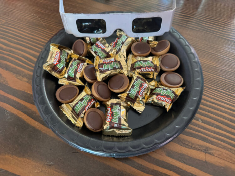 eclipse candy - Creative Lifestyles